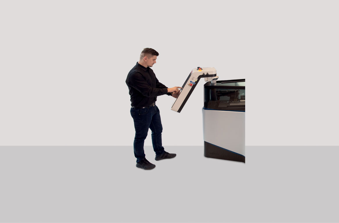 GrindTec: Die Aussenrund-Schleifmaschine CUBE 350 überzeugt durch Benutzerfreundlichkeit ...